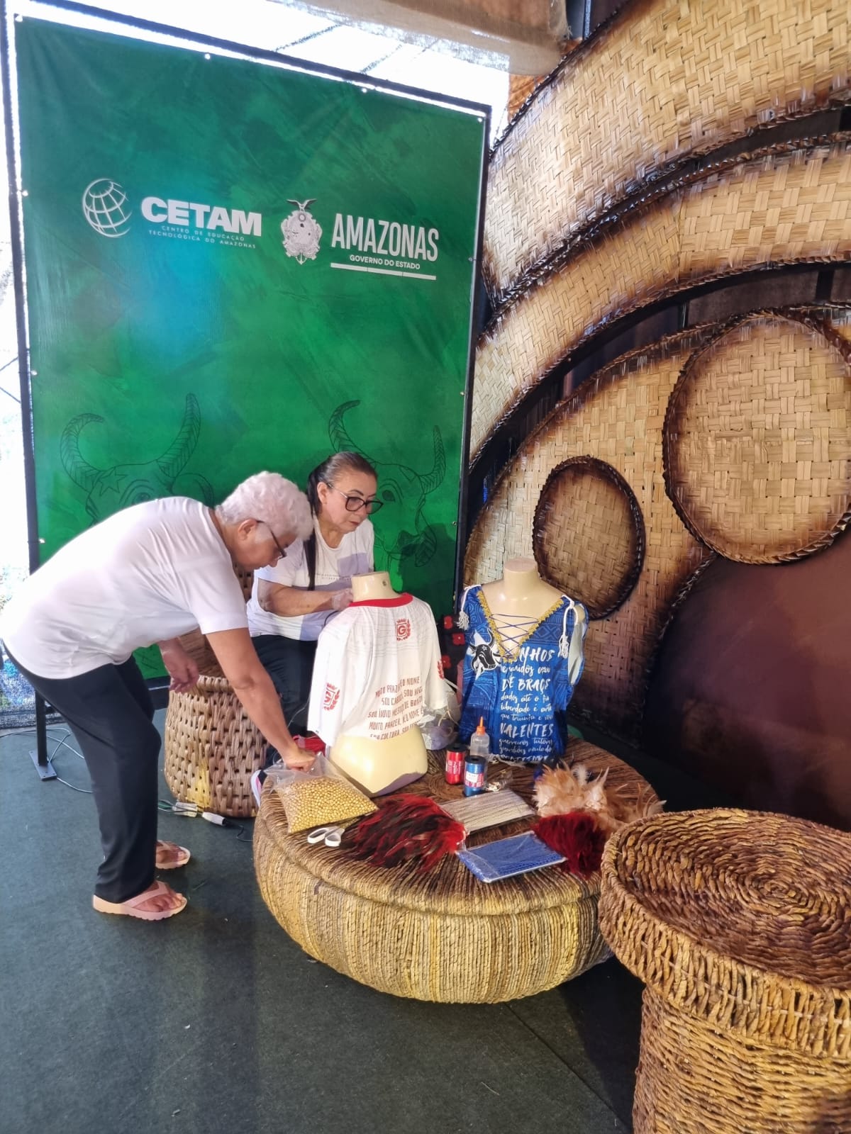 Em Parintins, Governo do Amazonas certifica mais de 200 alunos por meio ...