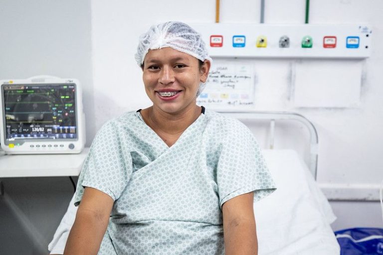 Parto raro de gêmeas siamesas é realizado com sucesso na rede pública ...