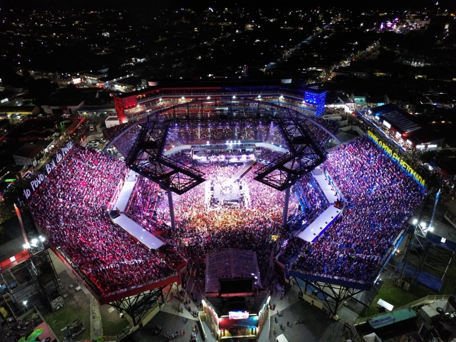 Festival de Parintins 2025: Com público recorde, Festa dos Visitantes ...